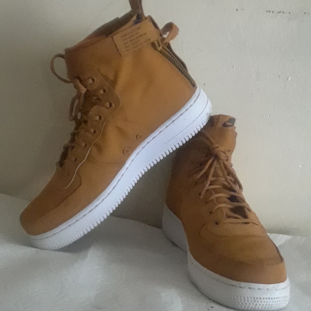 Nike Se Af1 Air Force Mid Mens Boots - Gem